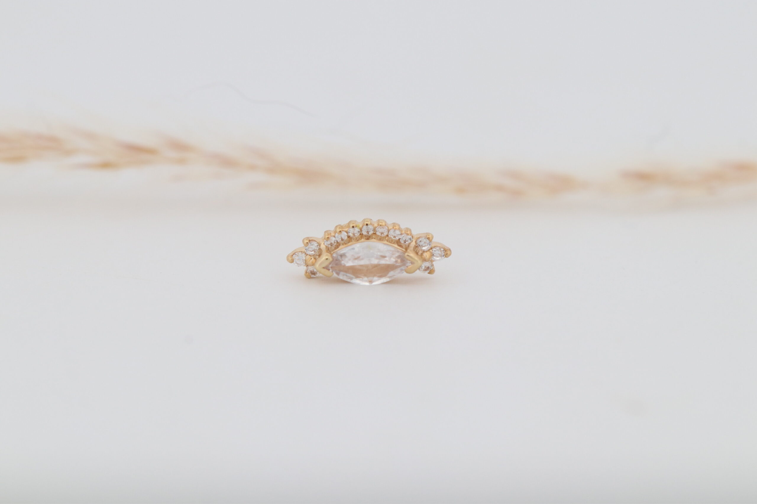 Anastasia Threadless / Press-Fit End – Amato Piercing