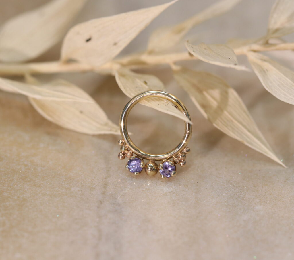 Beaded Gold Seam Ring with Iolite – Amato Piercing